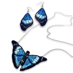 FSL Butterfly Jewelry Embroidery Design | EmbroideryDesigns.com