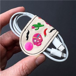 Playful Carryall Embroidery Design | EmbroideryDesigns.com